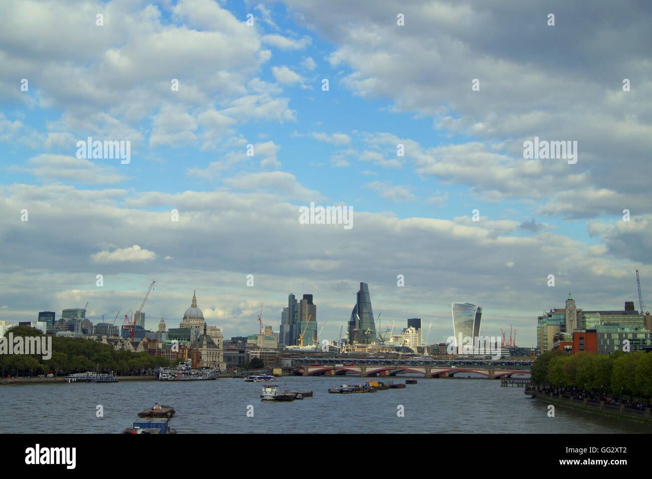 London skyline along the thames hi-res stock photography and images - Alamy