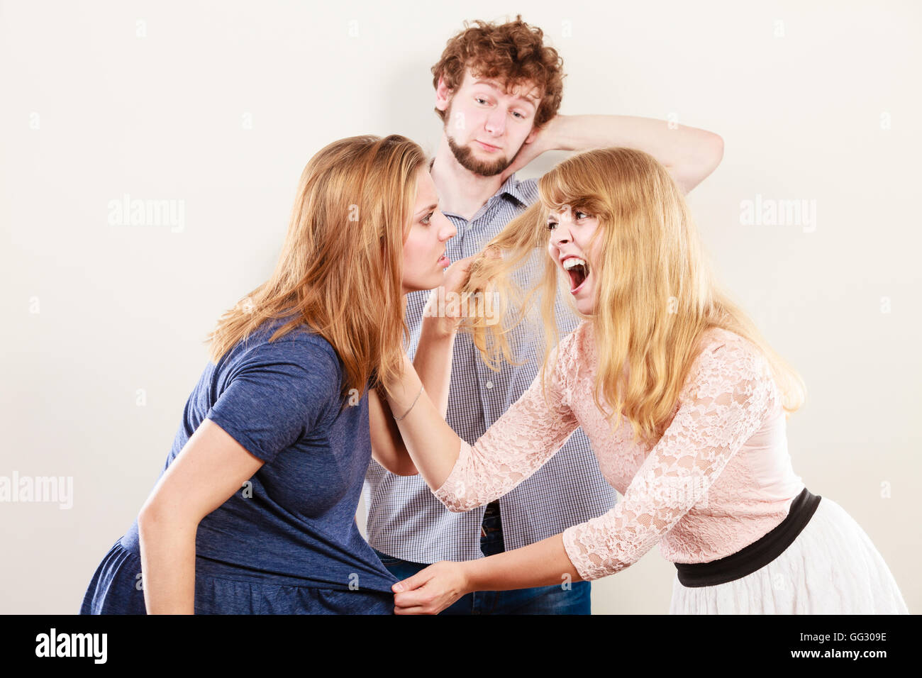 Catfight hi-res stock photography and images - Alamy