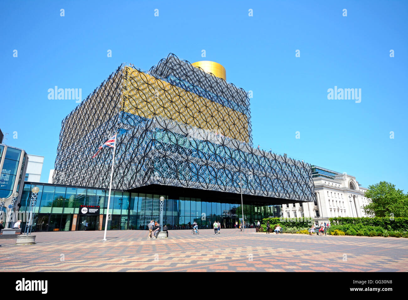 Front view of the Library of Birmingham in Centenary Square, Birmingham ...