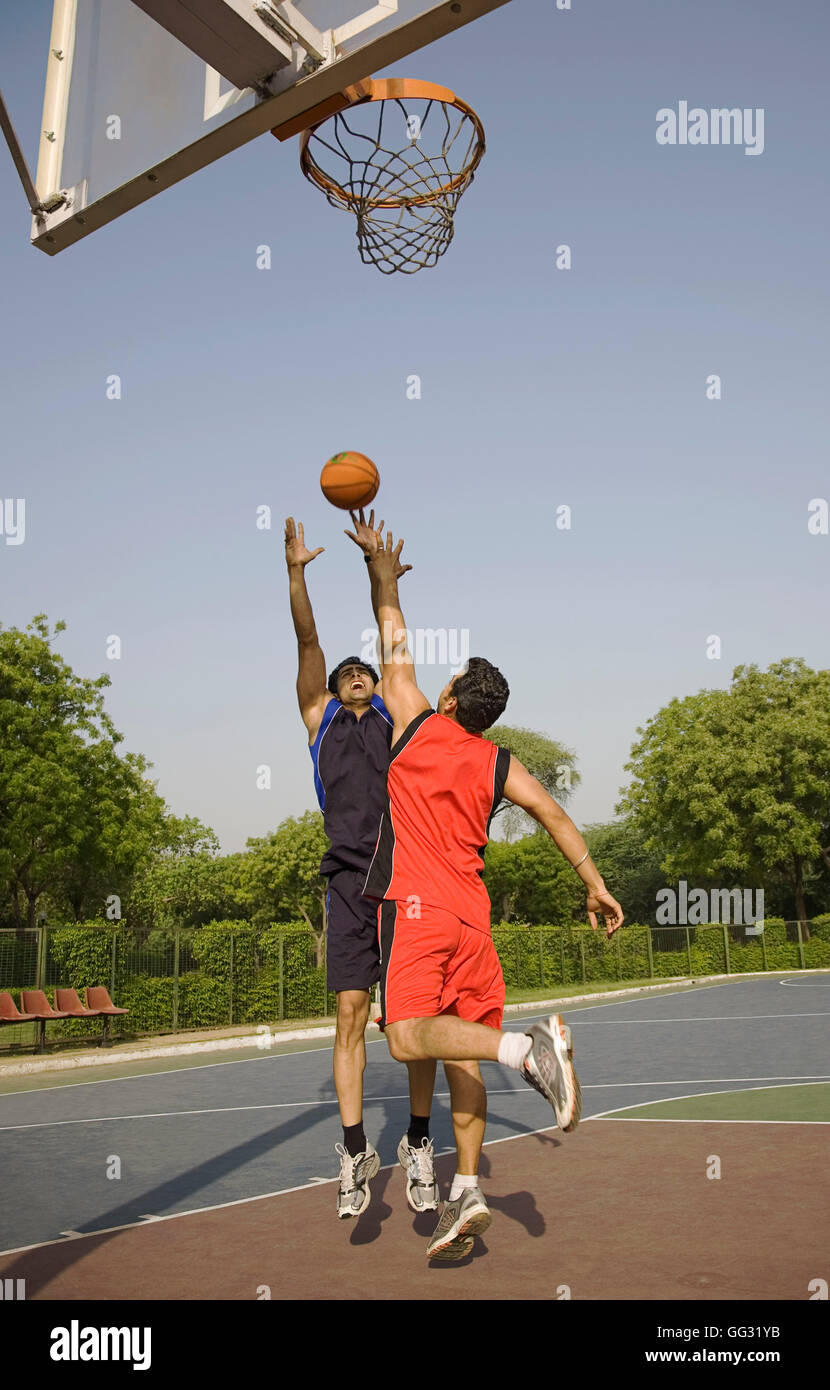 Basketball match court hi-res stock photography and images - Alamy