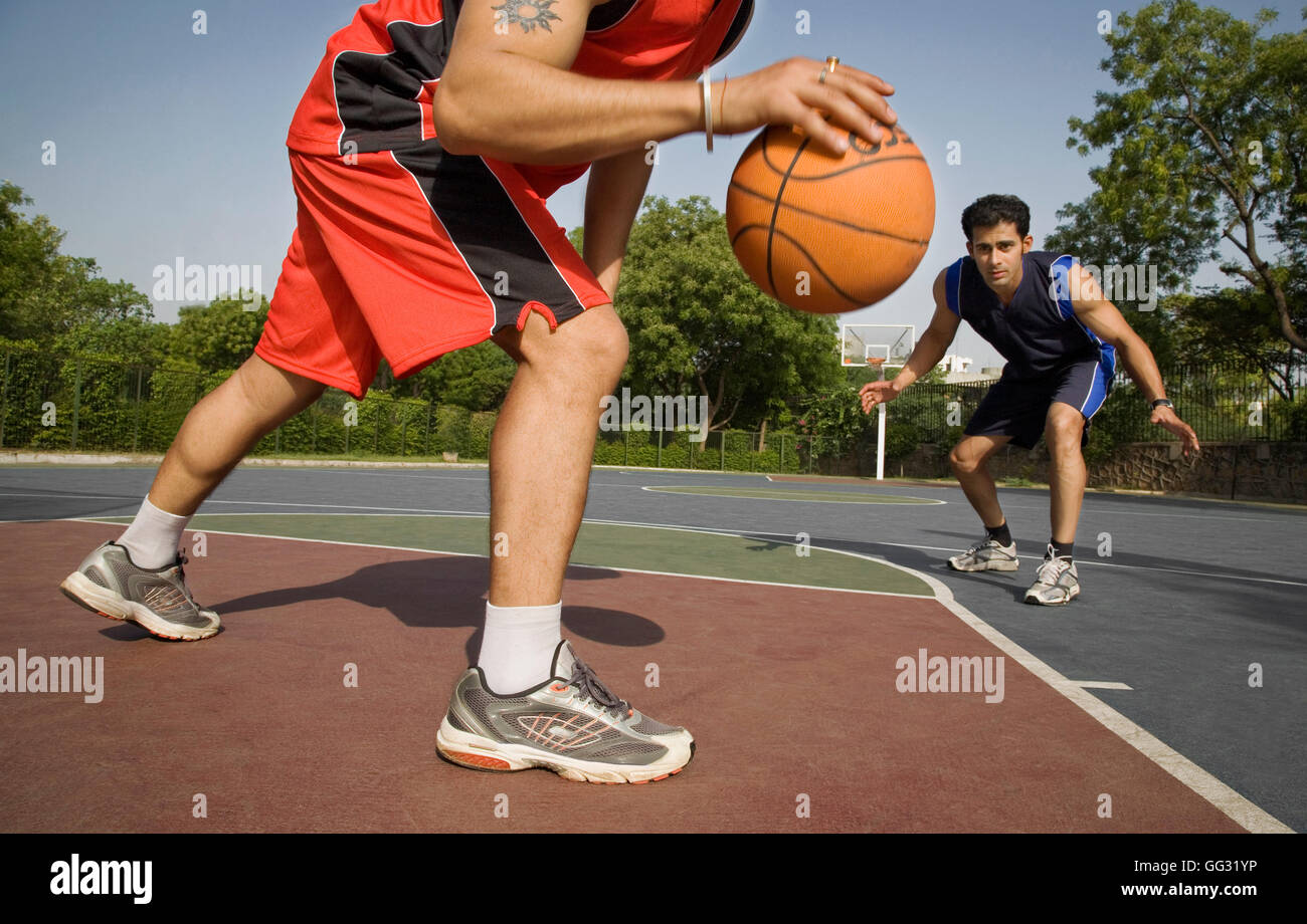 Basketball matches hi-res stock photography and images - Alamy