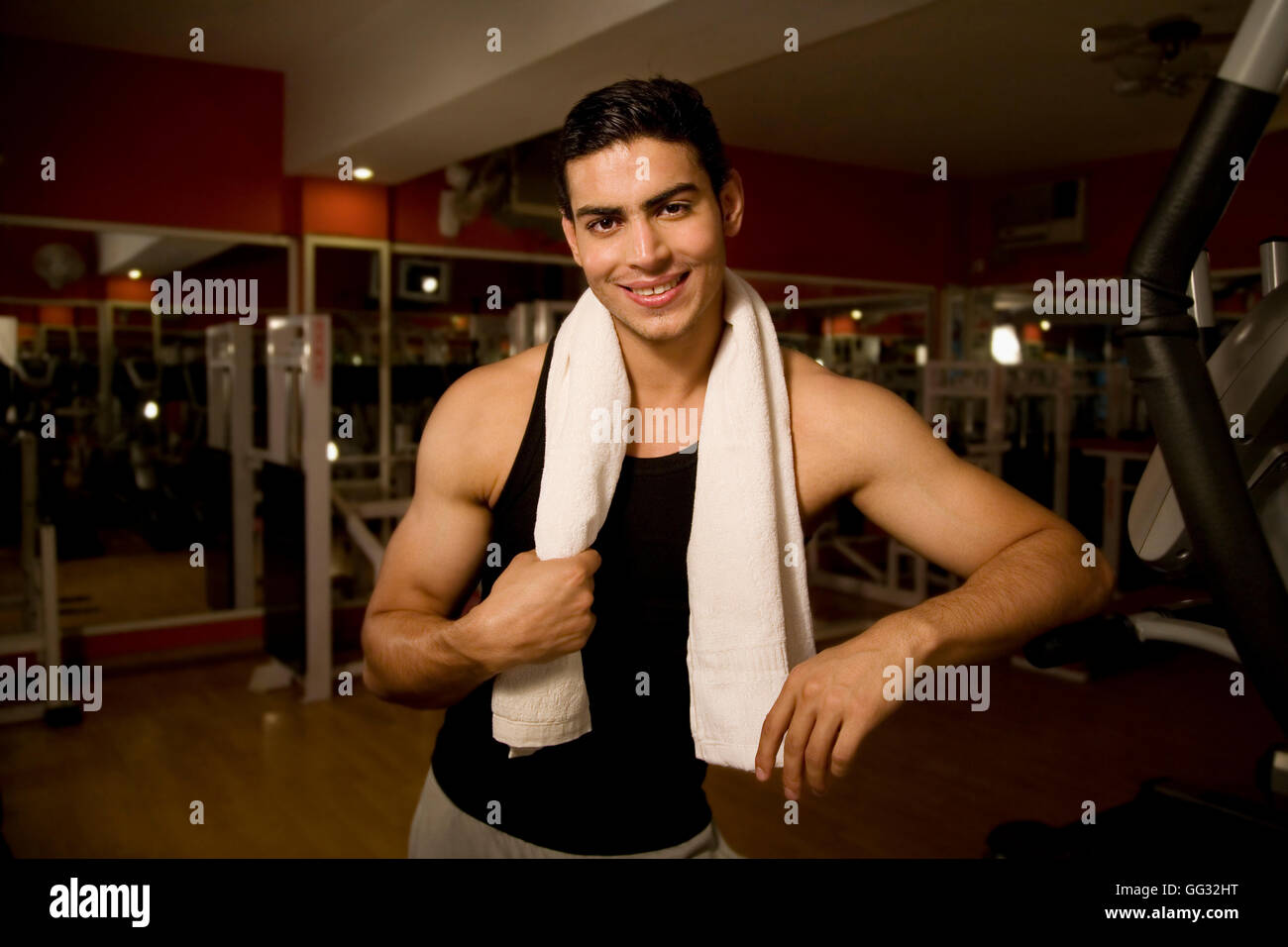 Indian man gym body building hi-res stock photography and images - Alamy