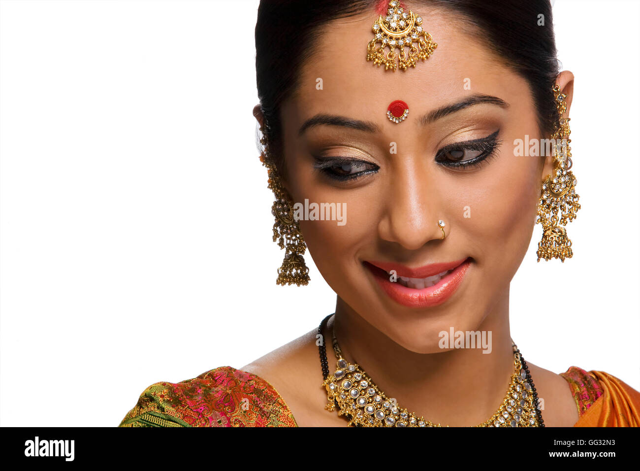 Hindu woman bindi married hi-res stock photography and images - Alamy