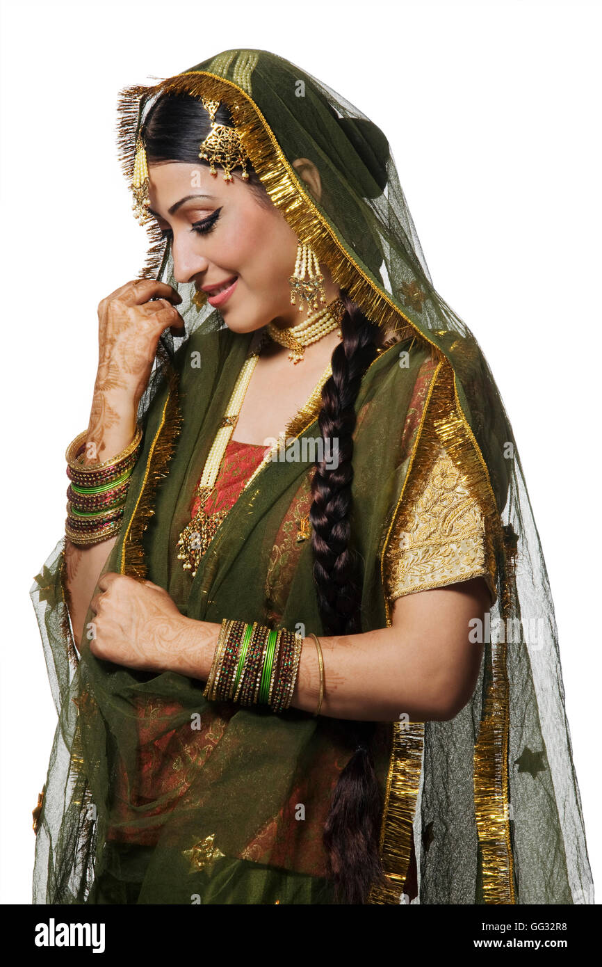 Portrait of a Muslim bride Stock Photo - Alamy