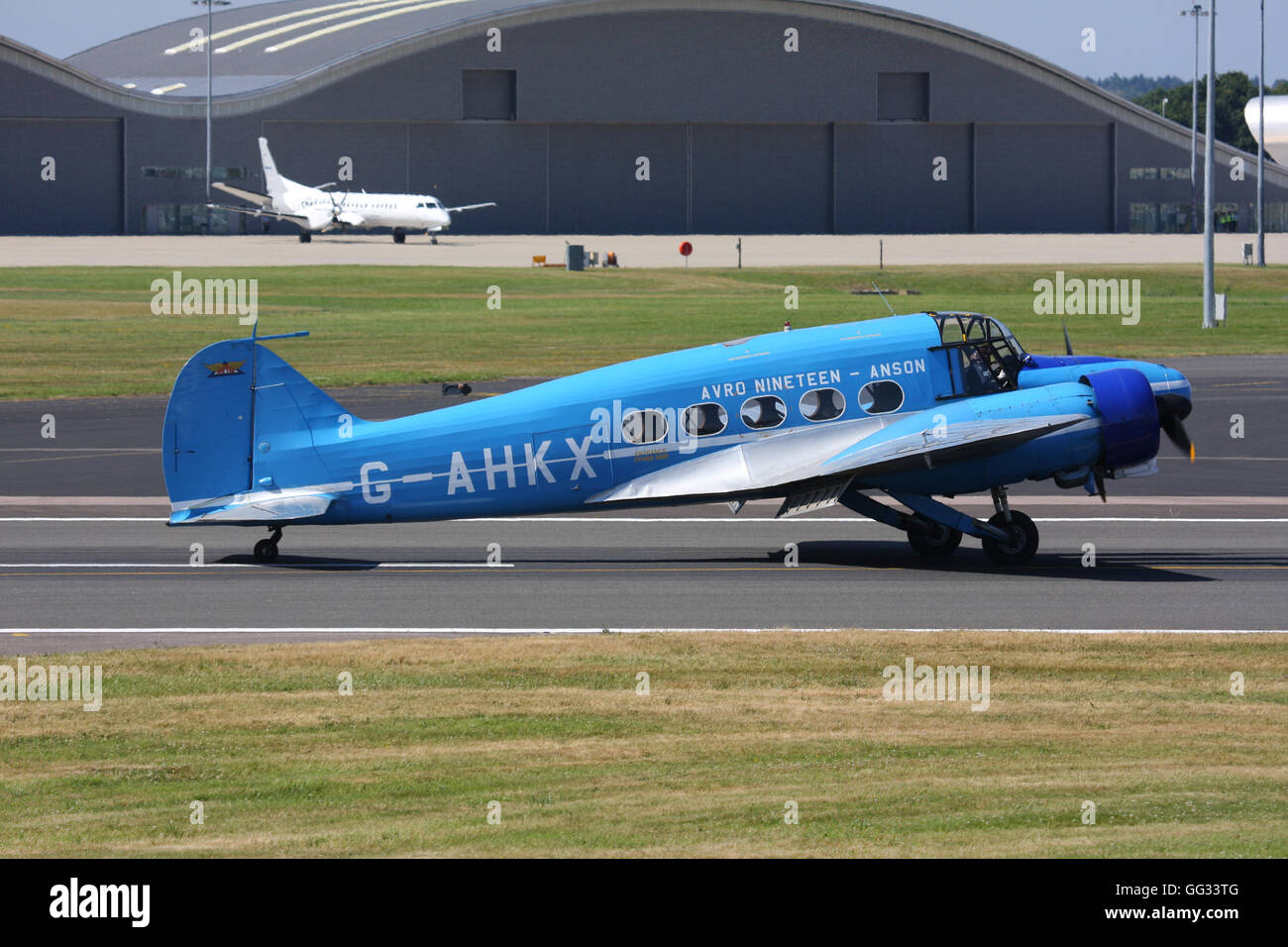 Avro anson hi-res stock photography and images - Alamy