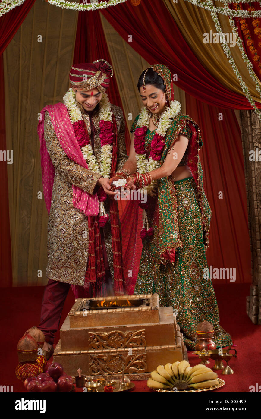 Traditional Indian wedding ceremony Stock Photo - Alamy