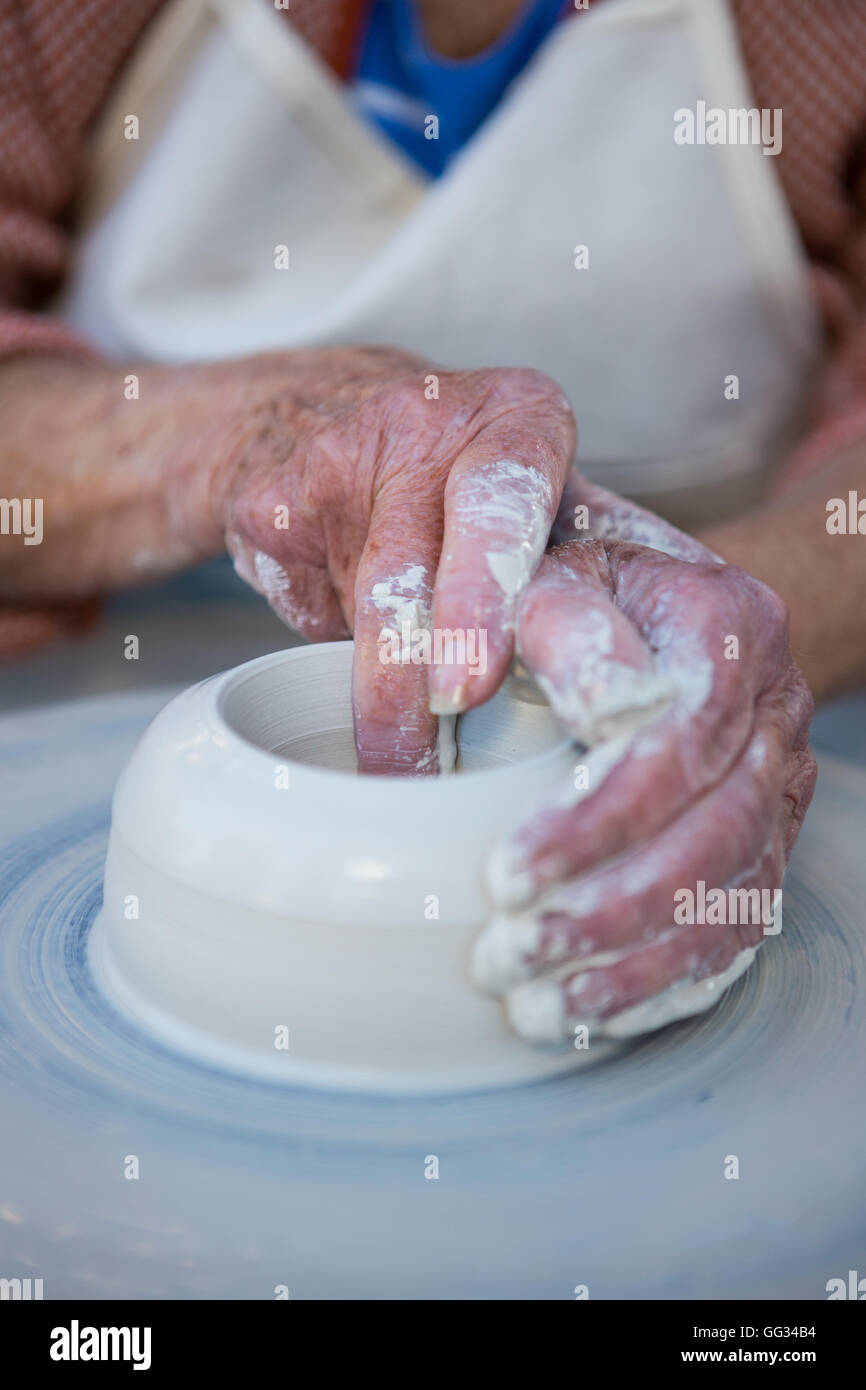 Mid section woman shaping hi-res stock photography and images - Alamy