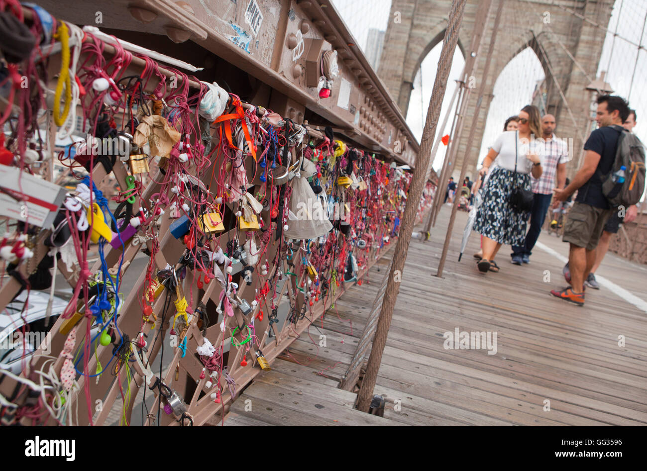 Brooklyn bridge locks hi-res stock photography and images - Alamy