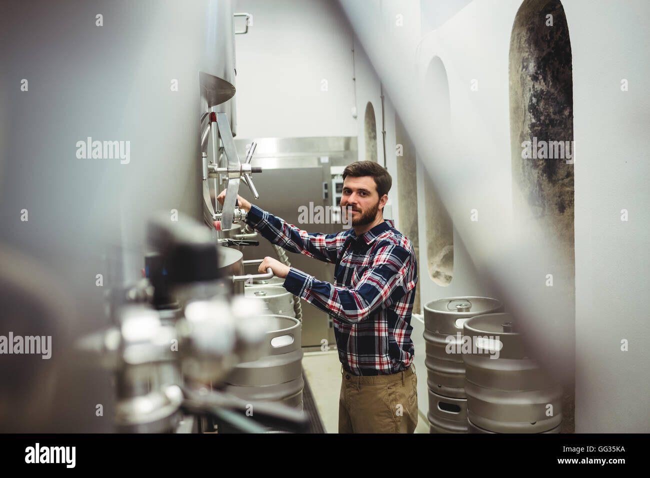 Inspecting camera hi-res stock photography and images - Alamy