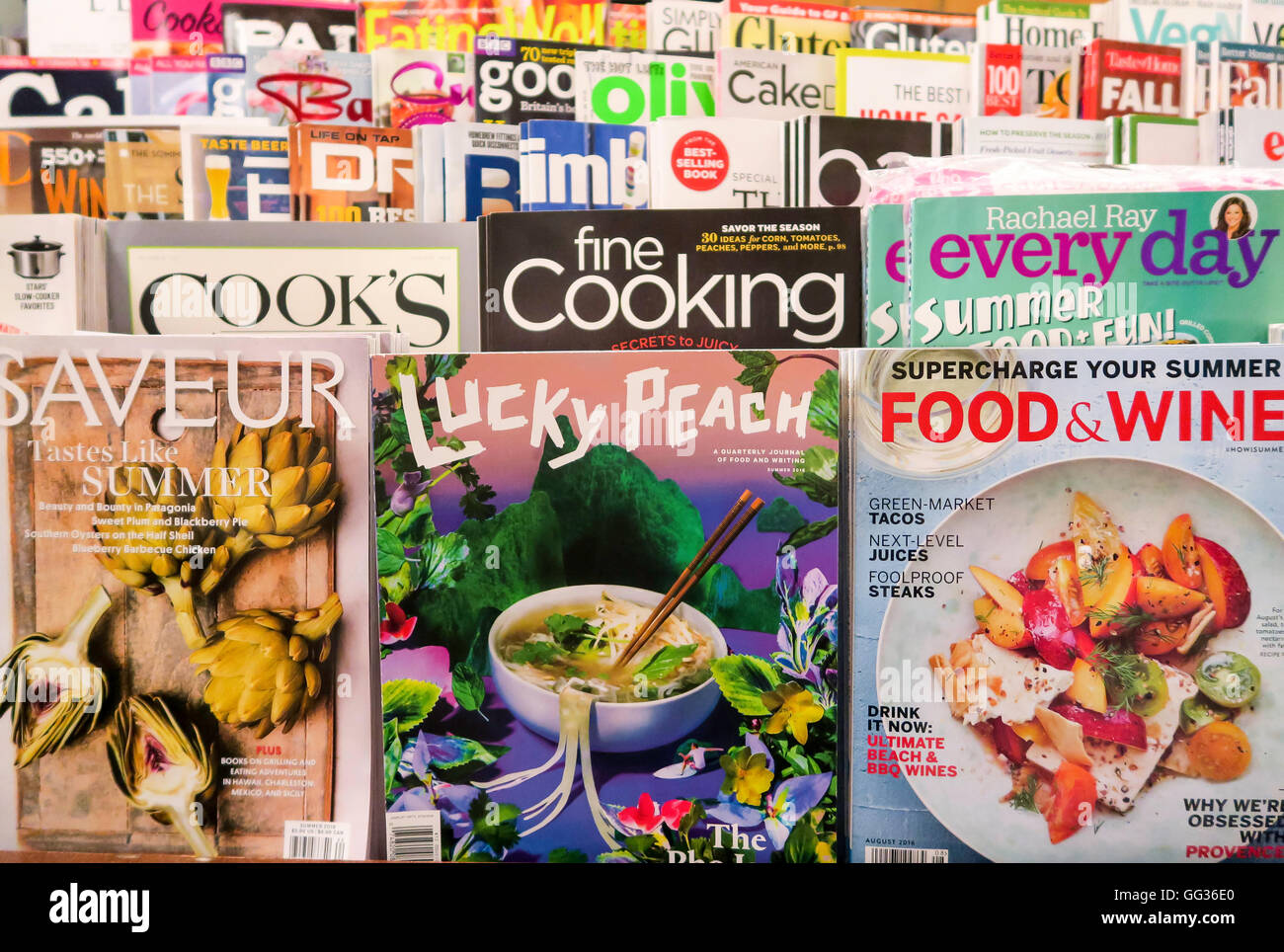 Magazine Stand Featuring Magazine Cover (Covers Stock Photo - Alamy