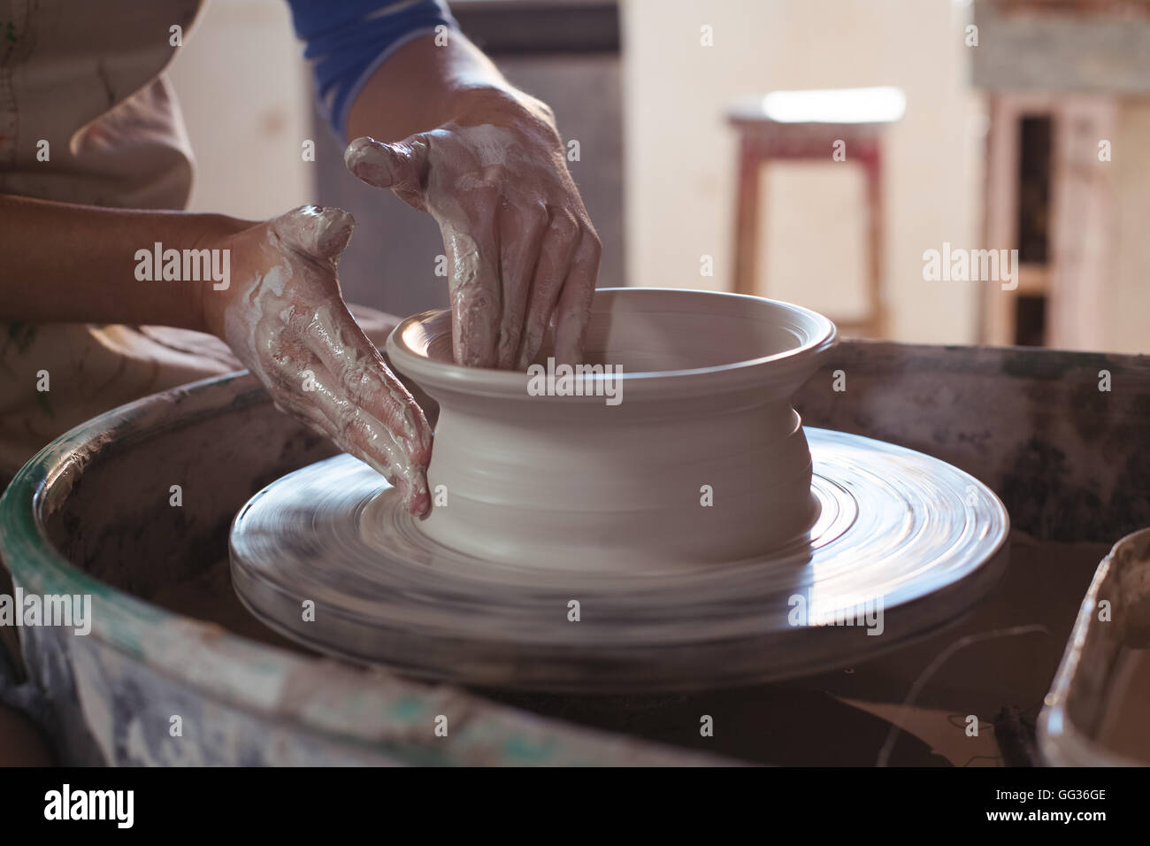 Female artist circle hi-res stock photography and images - Alamy