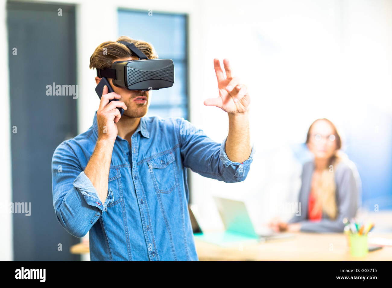 Speaking virtual hi-res stock photography and images - Alamy