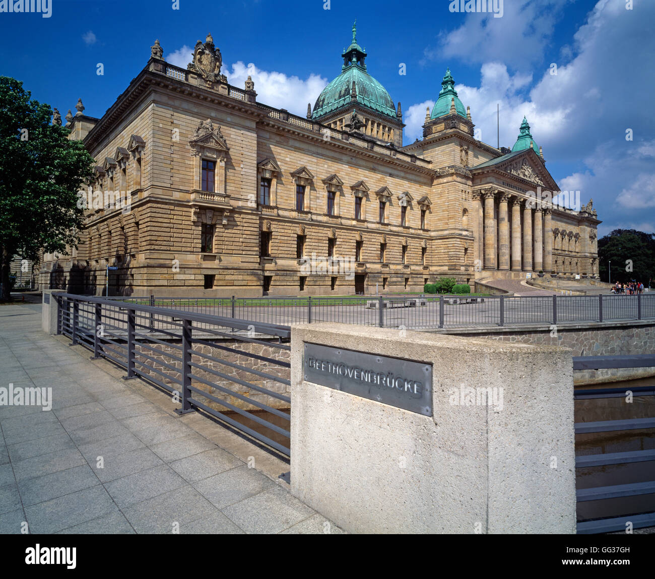 Federal bridge hi-res stock photography and images - Alamy