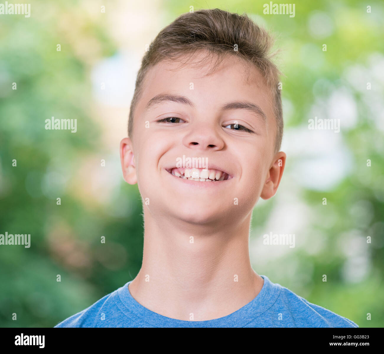 Portrait of teen boy Stock Photo - Alamy