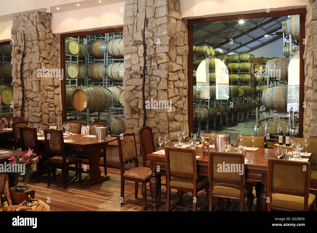 Wine barrel tables hi-res stock photography and images - Alamy