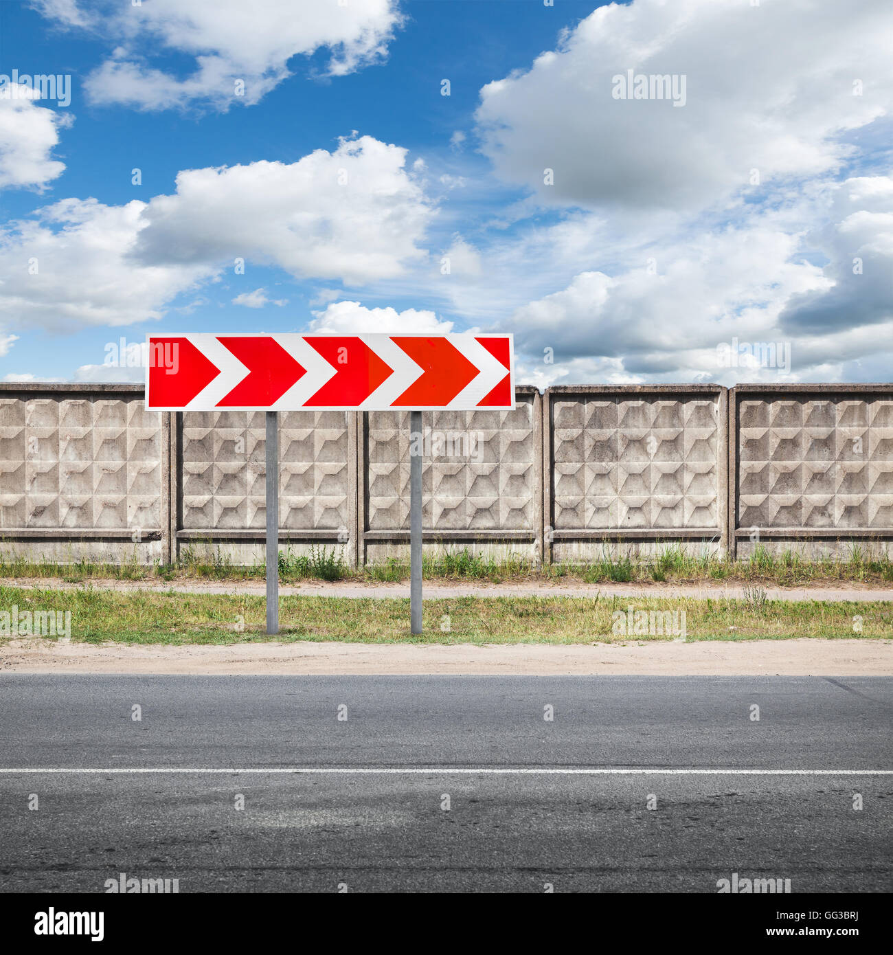 Asphalt road old concrete fence hi-res stock photography and images - Alamy