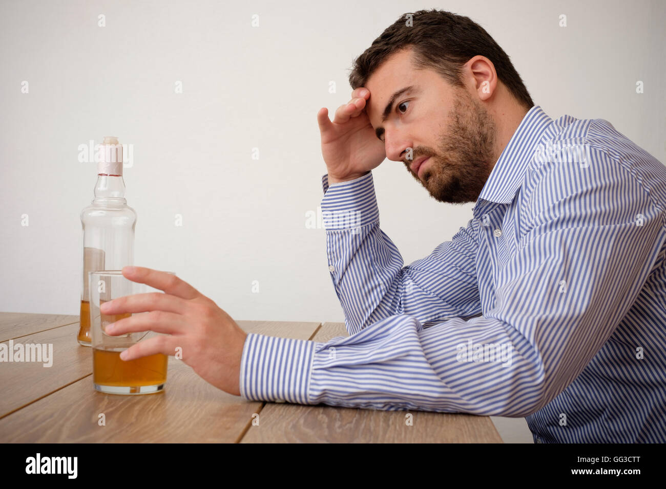 Man alcohol hi-res stock photography and images - Alamy
