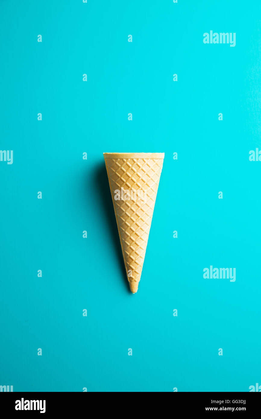Waffle cone hi-res stock photography and images - Alamy