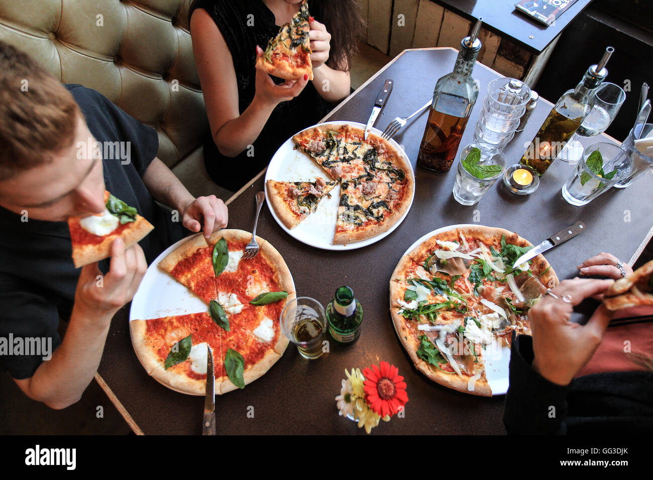 Pizza pictures hi-res stock photography and images - Alamy