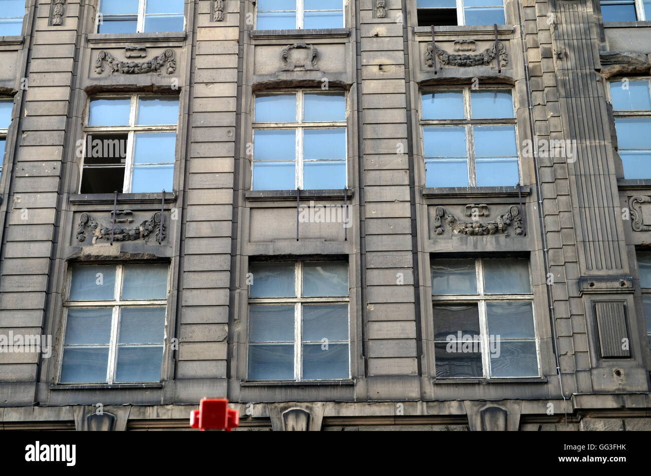 Old brick industrial building exterior hi-res stock photography and ...