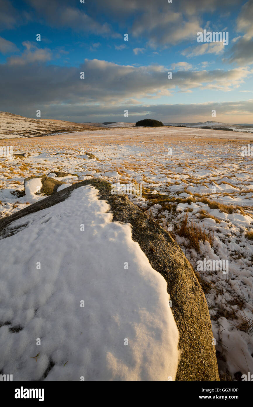 Rough Tor; Snow; Bodmin Moor; Cornwall; UK Stock Photo - Alamy