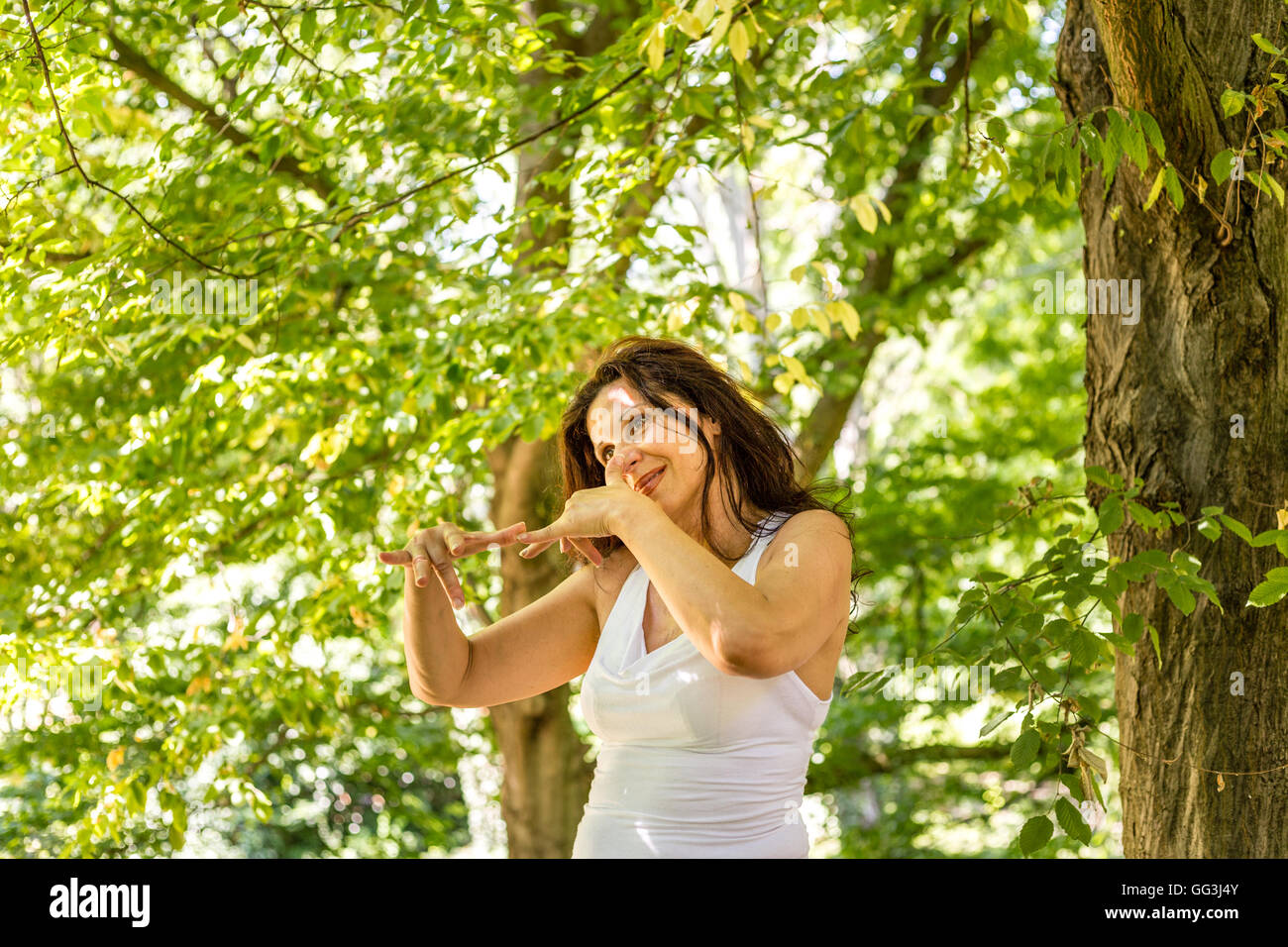 Thumbing its nose hi-res stock photography and images - Alamy