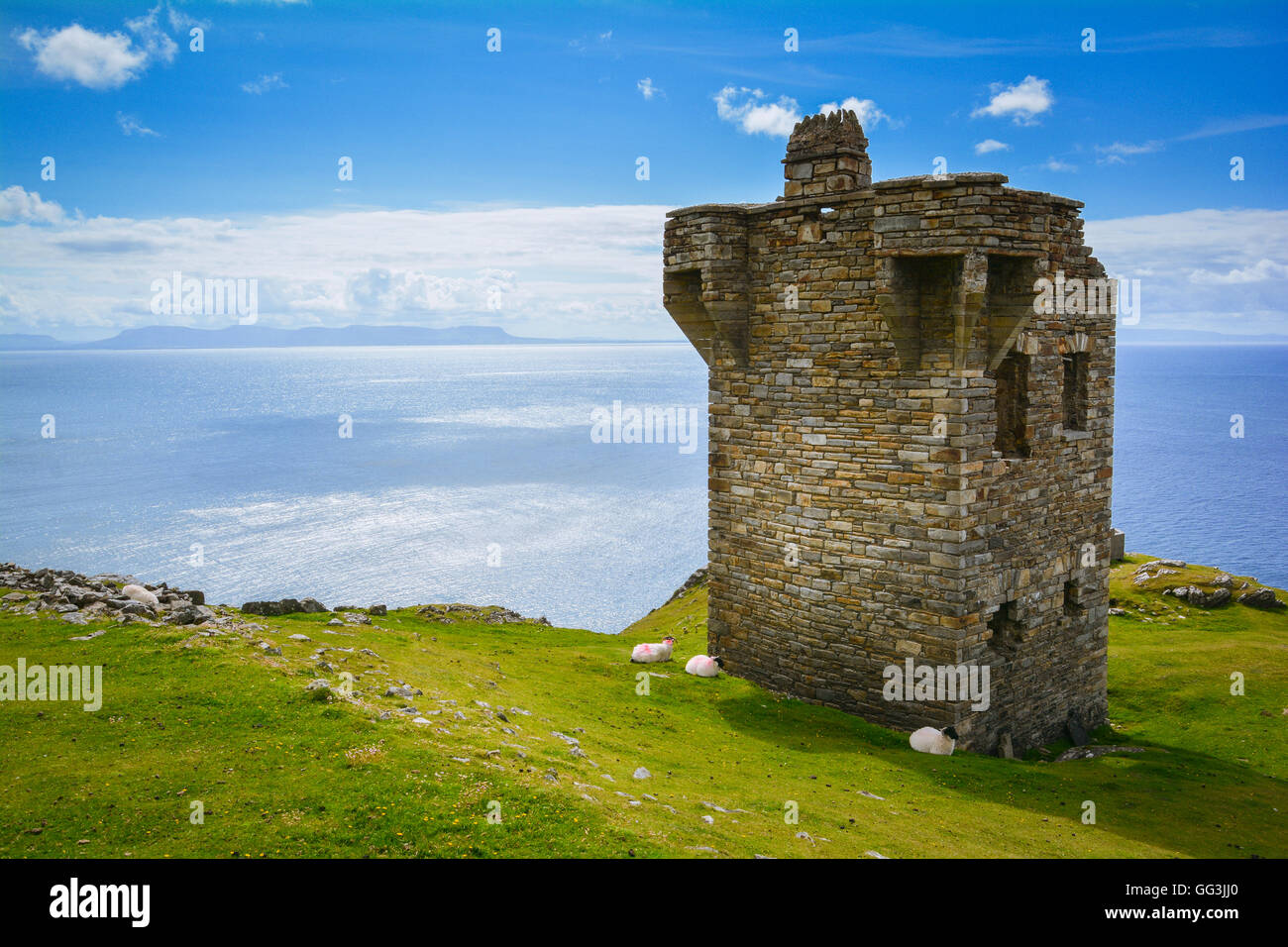 Ruined tower near the Slieve League, County Donegal, Ireland Stock ...