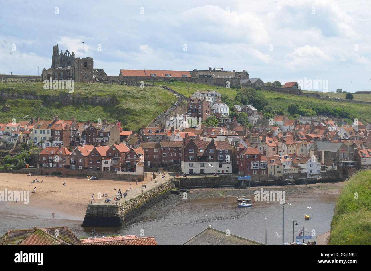 Whitby uk landmark hi-res stock photography and images - Alamy