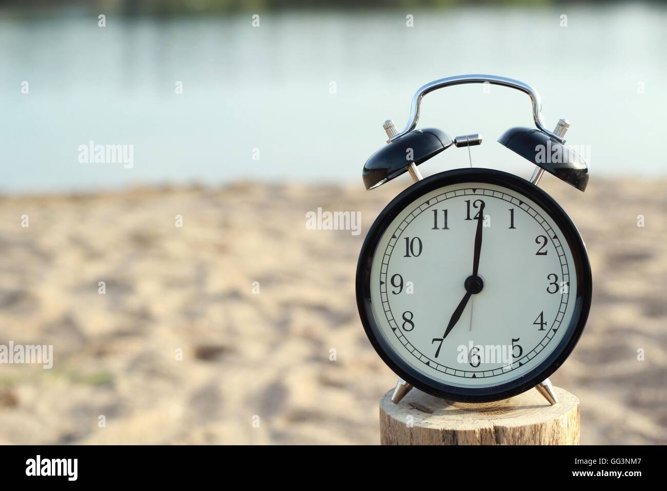 The flowing time clock hi-res stock photography and images - Alamy