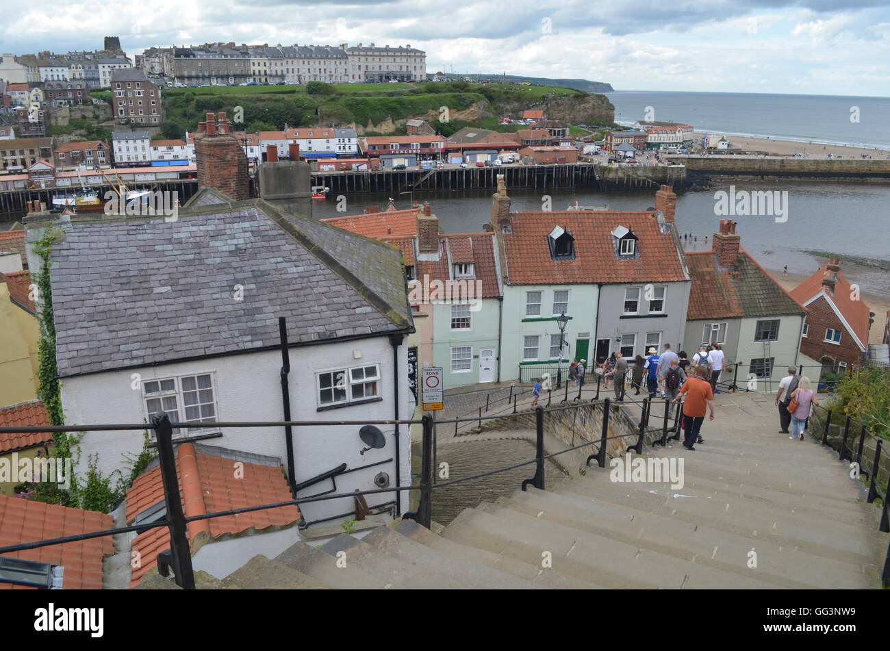 Whitby harbour steps hi-res stock photography and images - Alamy