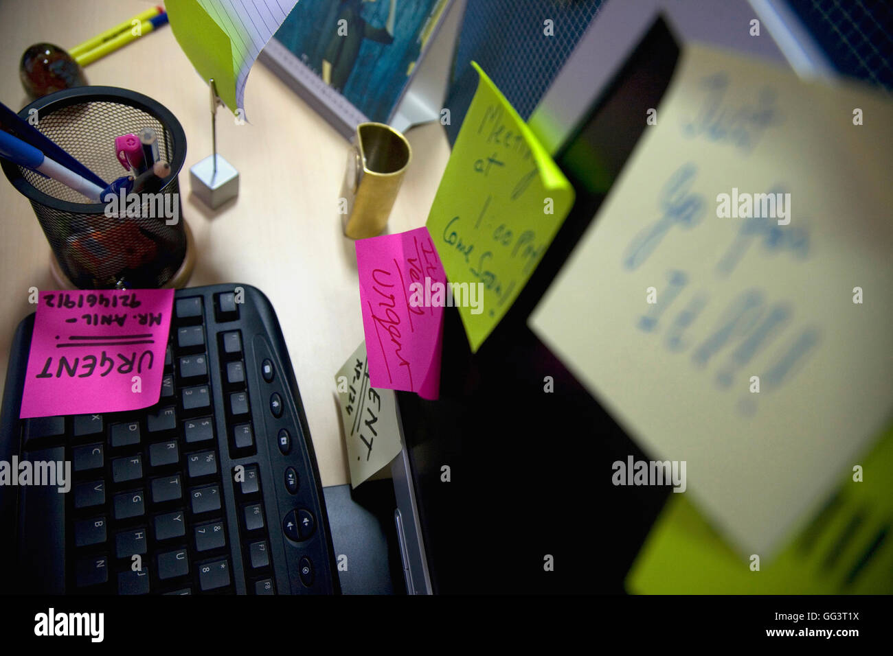 Posted weights hi-res stock photography and images - Alamy