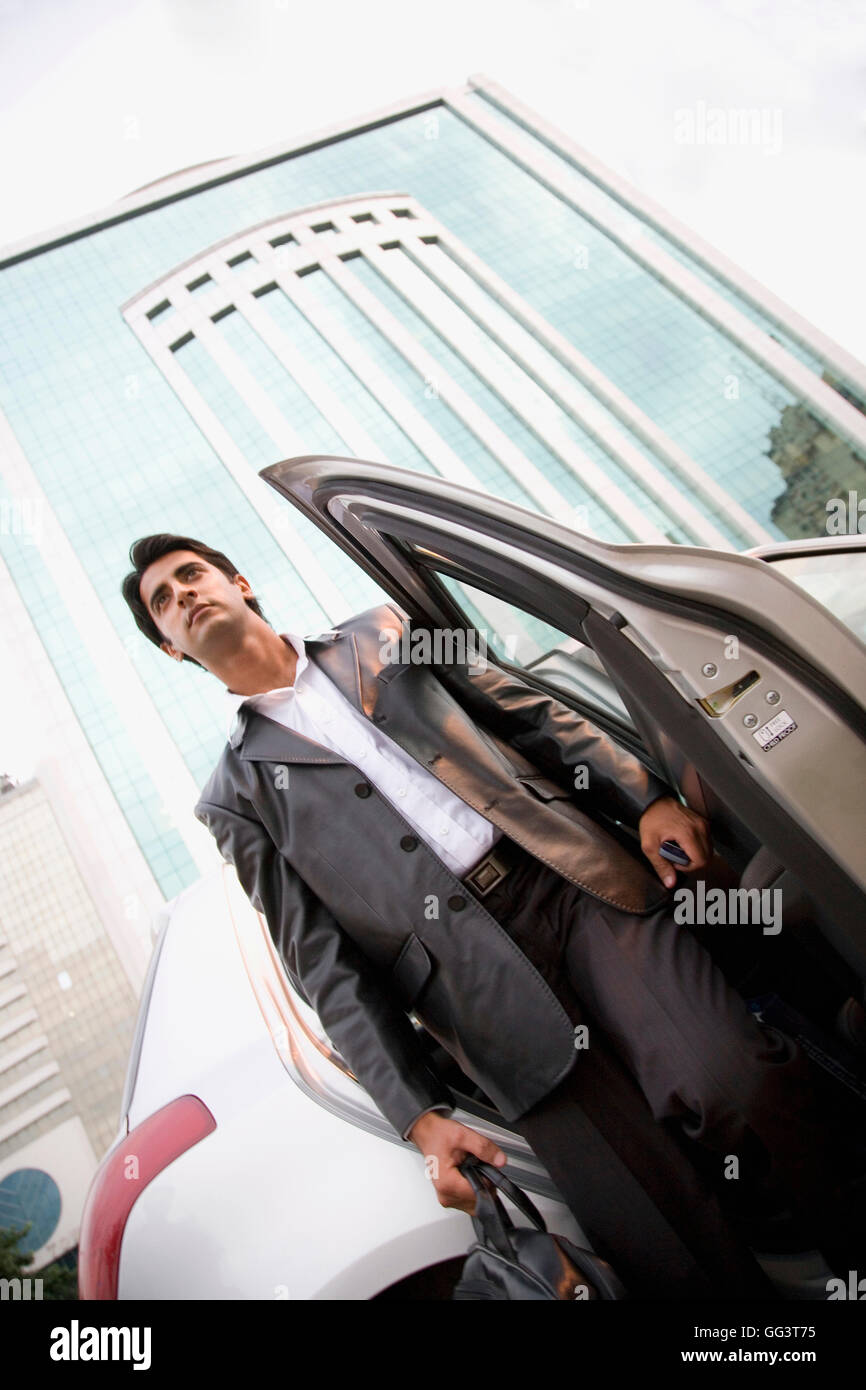 Get out of the car hi-res stock photography and images - Alamy