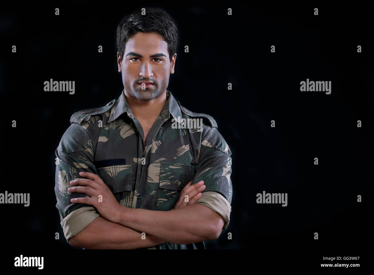 Soldier standing hi-res stock photography and images - Alamy