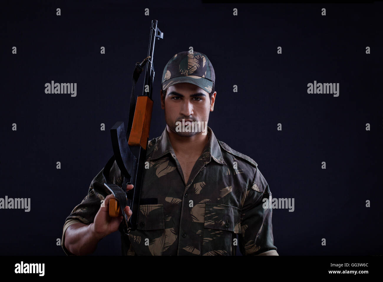 Soldier man hi-res stock photography and images - Alamy