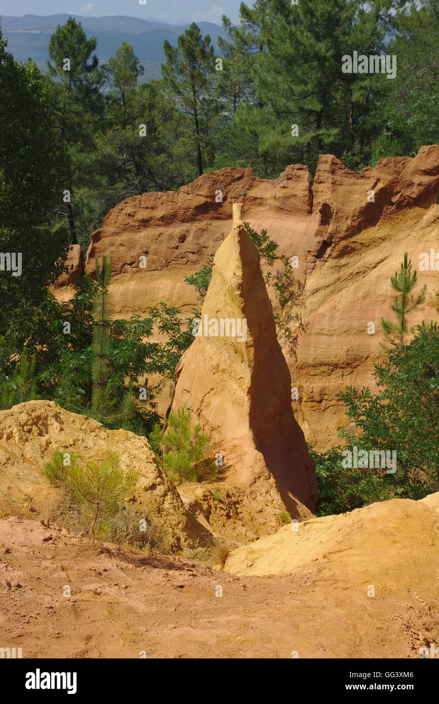 Ochre quarry (now sentier des ocres) near Roussillon, Provence, France ...