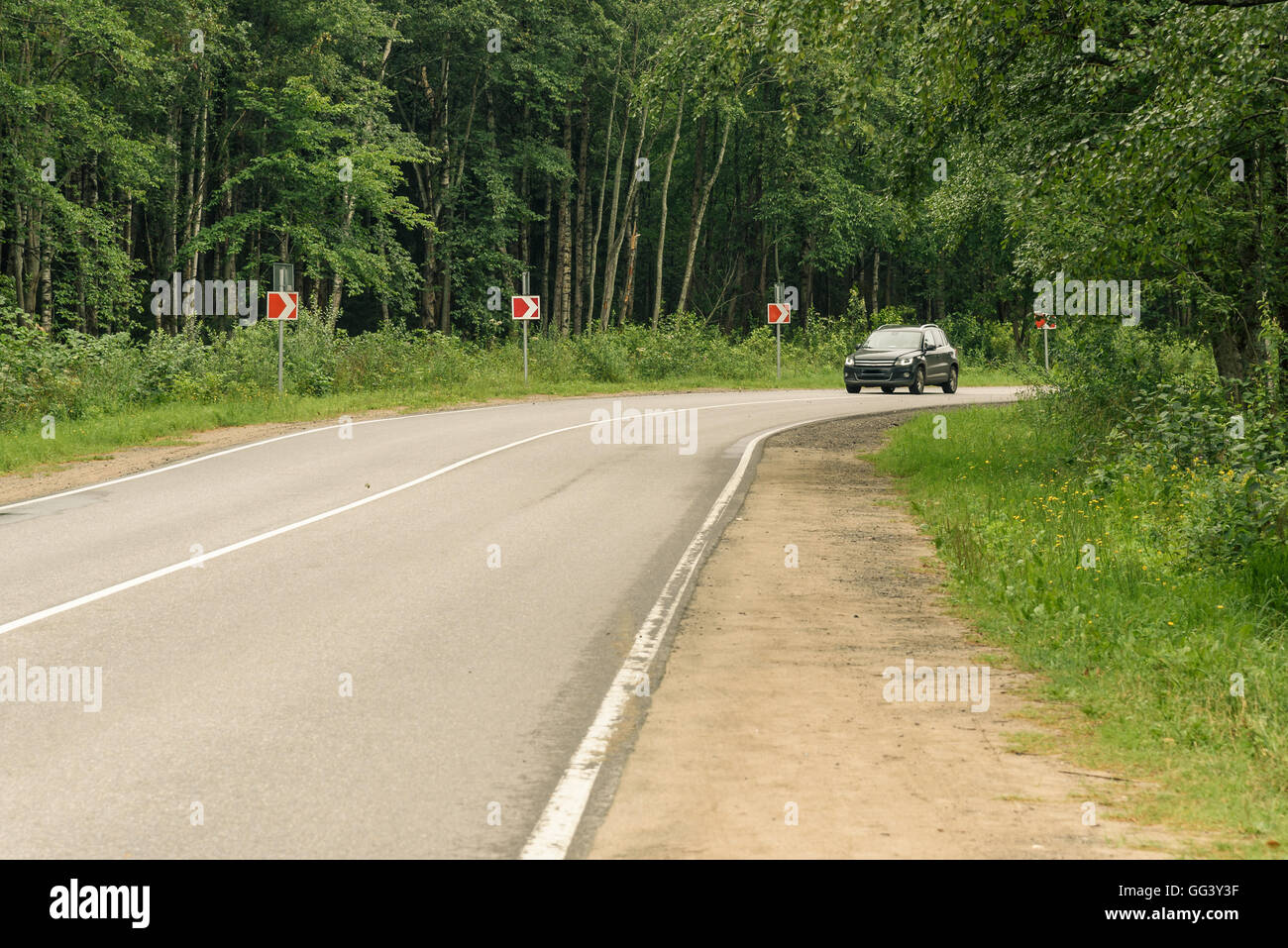 Twisting road hi-res stock photography and images - Alamy Twisting road hi-res stock photography and images - Alamy