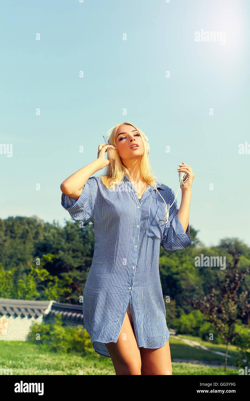 Alluring girl hi-res stock photography and images - Alamy