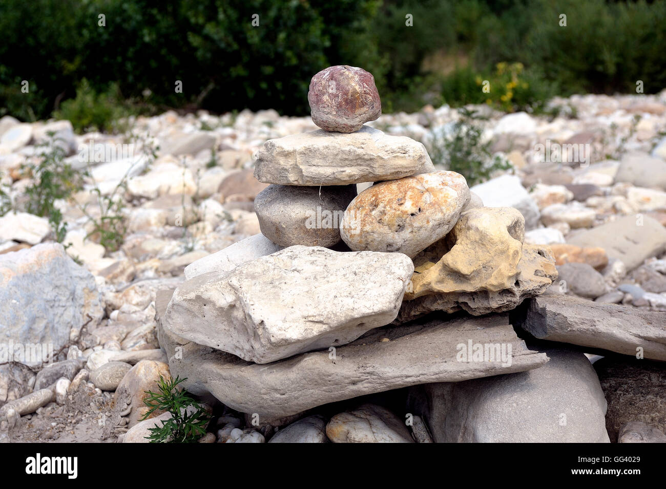 stones in balance Stock Photo - Alamy