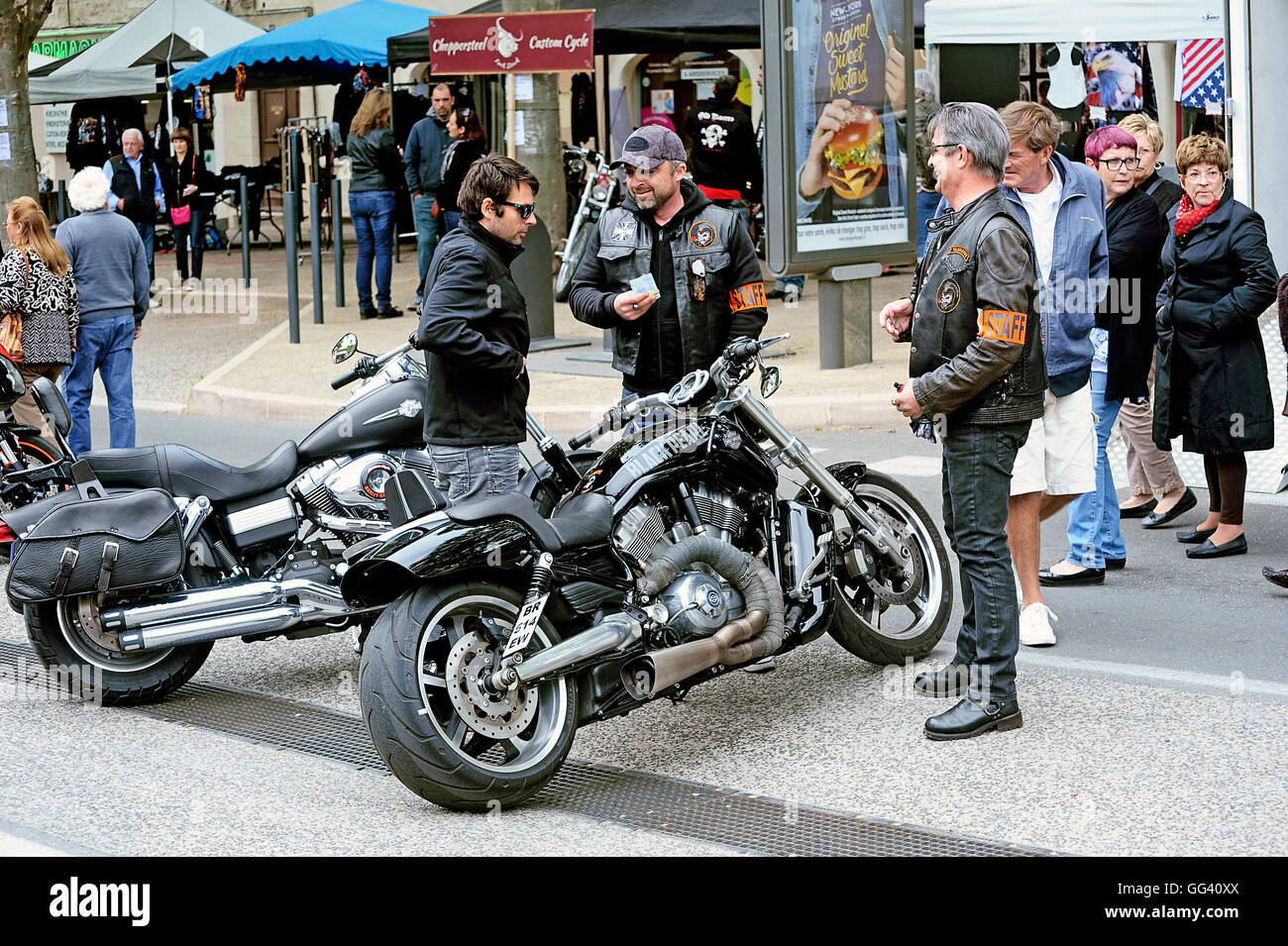 A Harley-Davidson among many others in a gathering of American ...