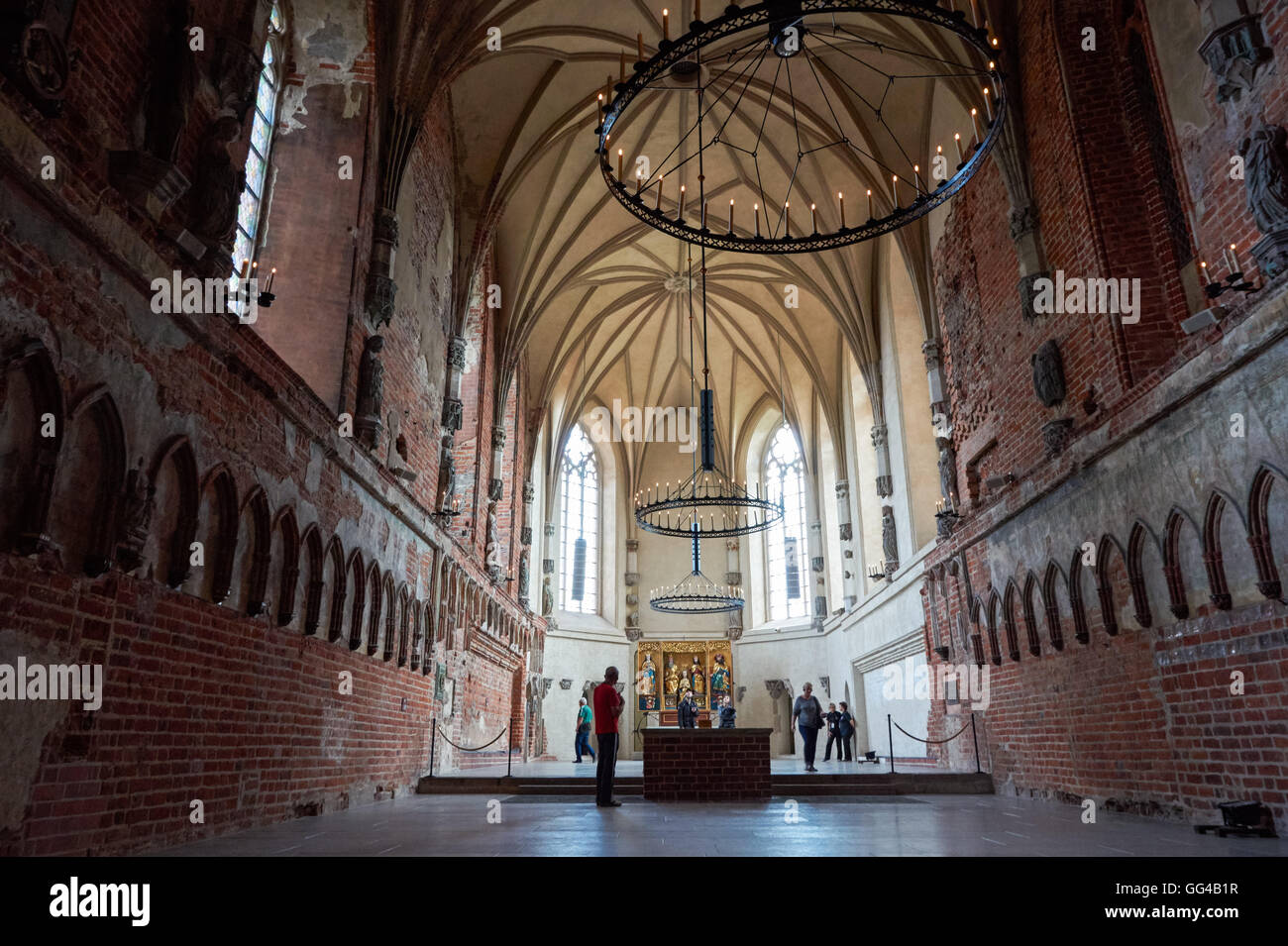 Medieval castle interior hi-res stock photography and images - Alamy