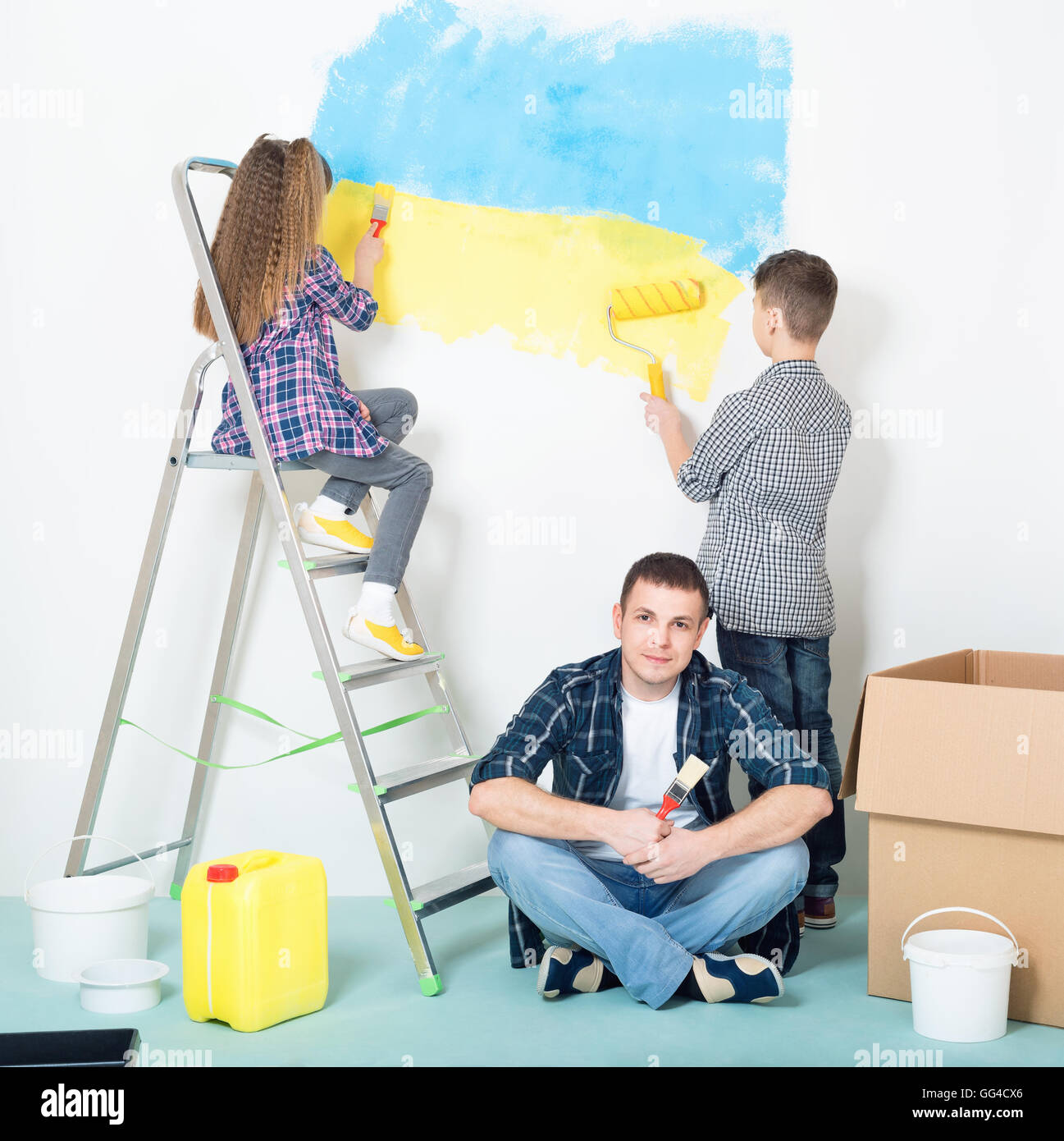 Daughter son painting room hi-res stock photography and images - Alamy