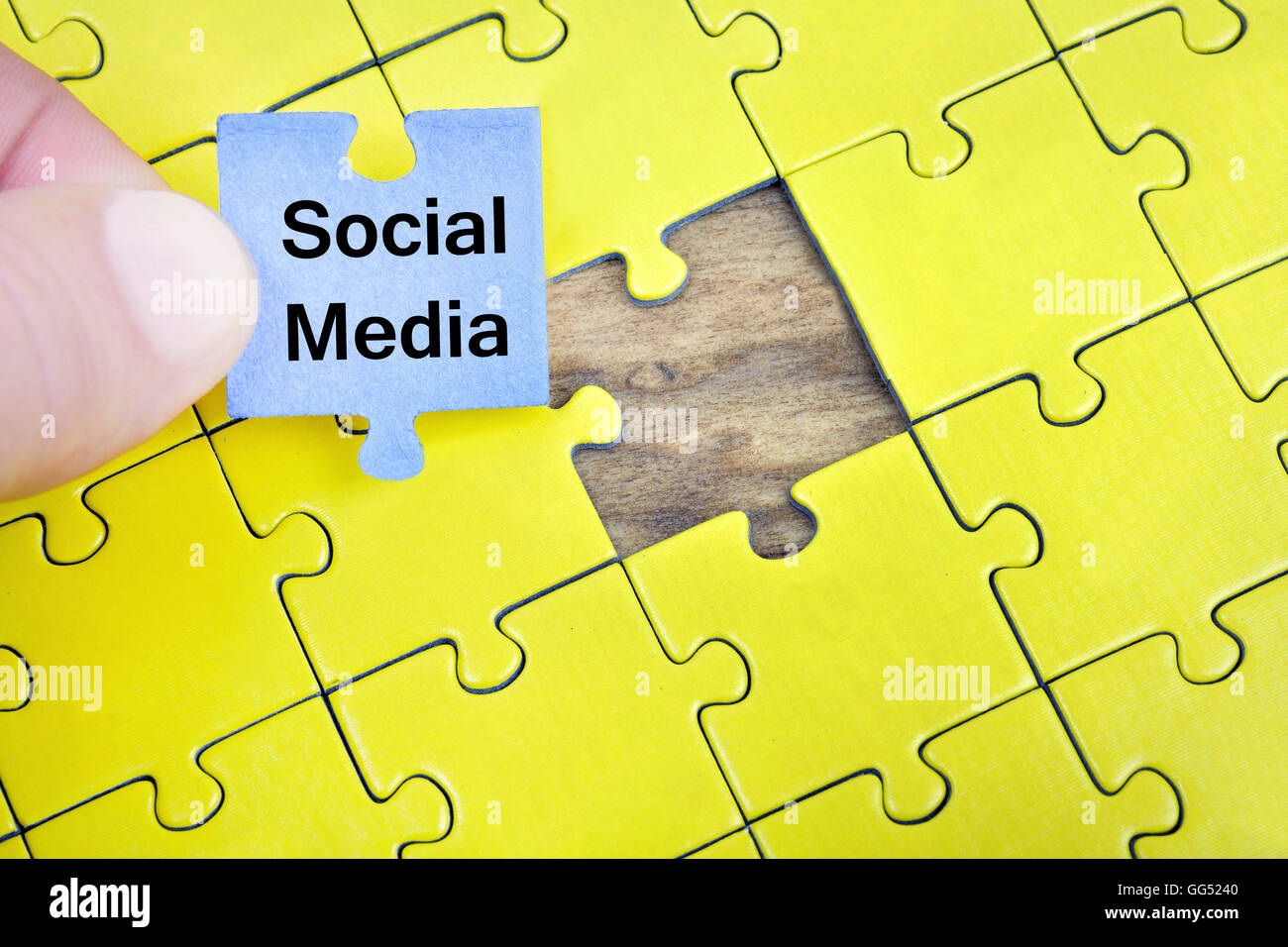 Puzzle pieces with word Social Media Stock Photo - Alamy