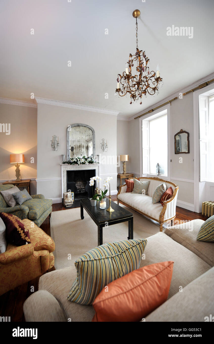 A living room in a Georgian townhouse UK Stock Photo - Alamy
