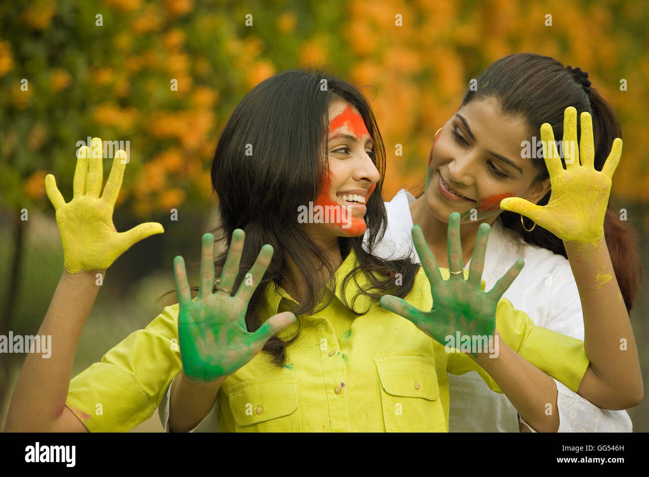 Women playing Holi Stock Photo - Alamy