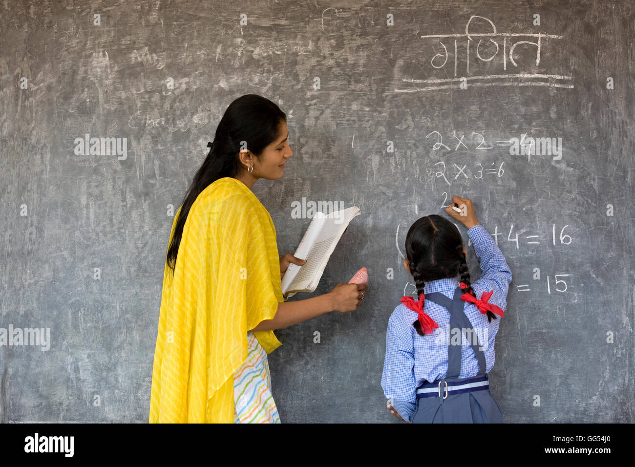 Girl writes board hi-res stock photography and images - Alamy
