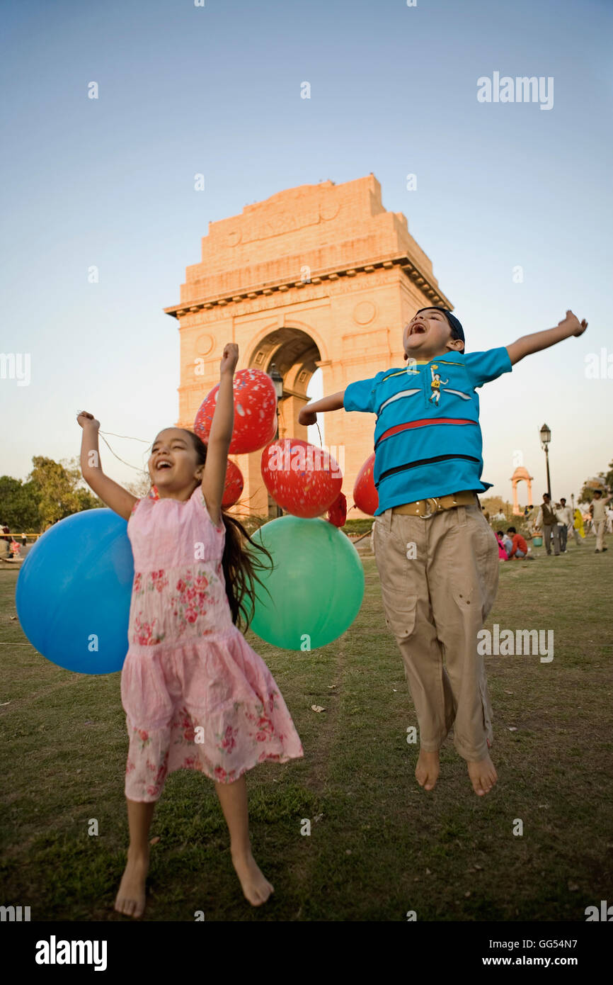 Jumping children hi-res stock photography and images - Alamy