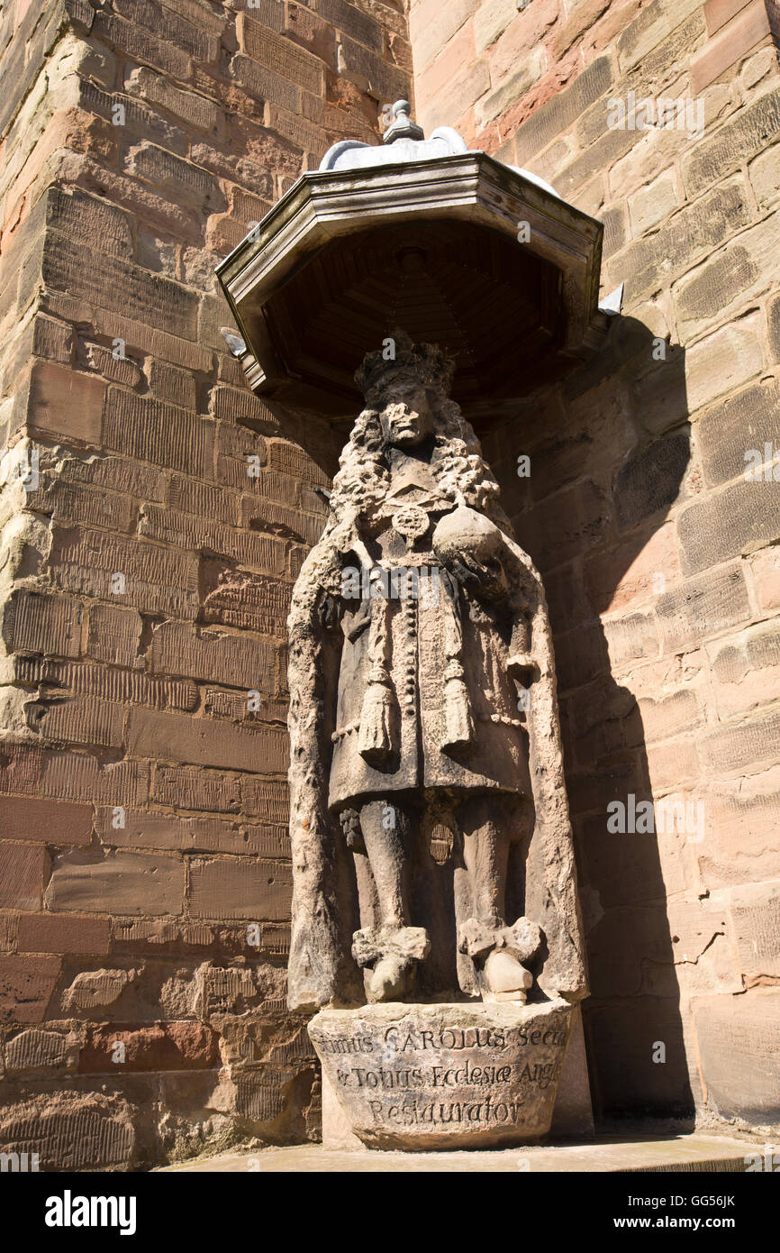 UK, England, Staffordshire, Lichfield, Cathedral, eroded statue of ...