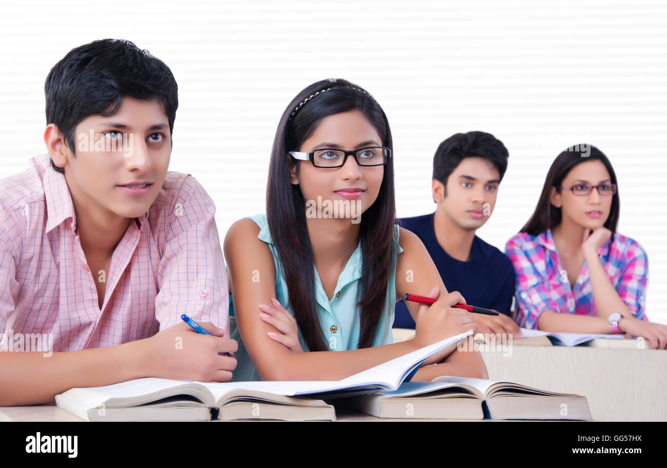 College students lecture hall hi-res stock photography and images - Alamy