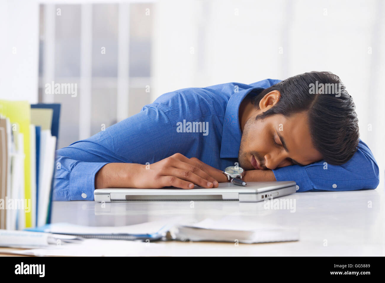 Laptop office desk hi-res stock photography and images - Alamy