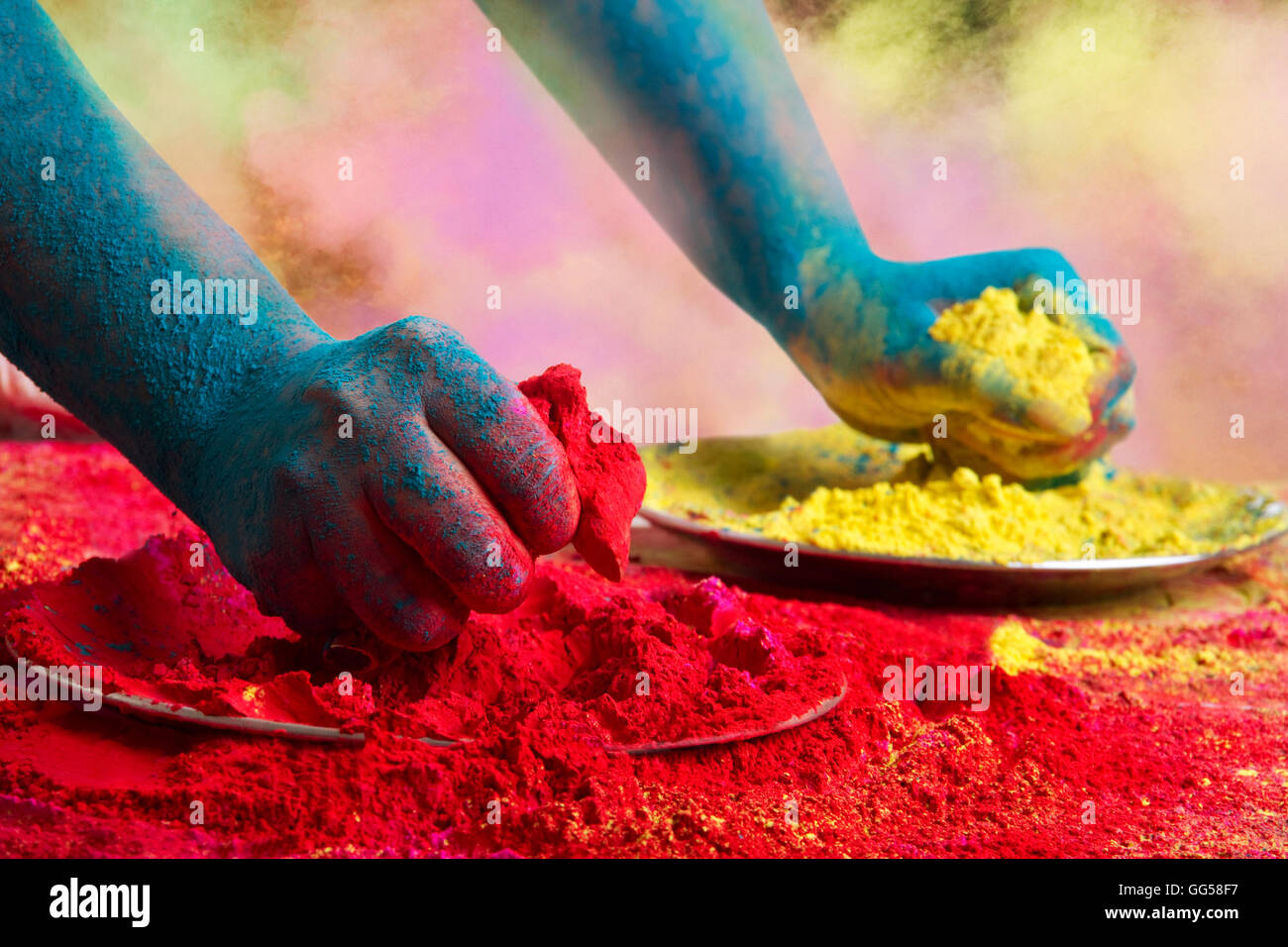 Holi hands hi-res stock photography and images - Alamy